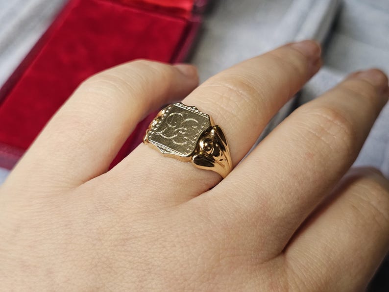 Antique Chester 1939 9ct Yellow Gold Shield Signet Ring - D.E. Monogram ...