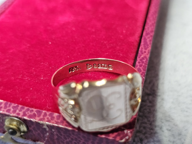 Antique Chester 1939 9ct Yellow Gold Shield Signet Ring - D.E. Monogram ...