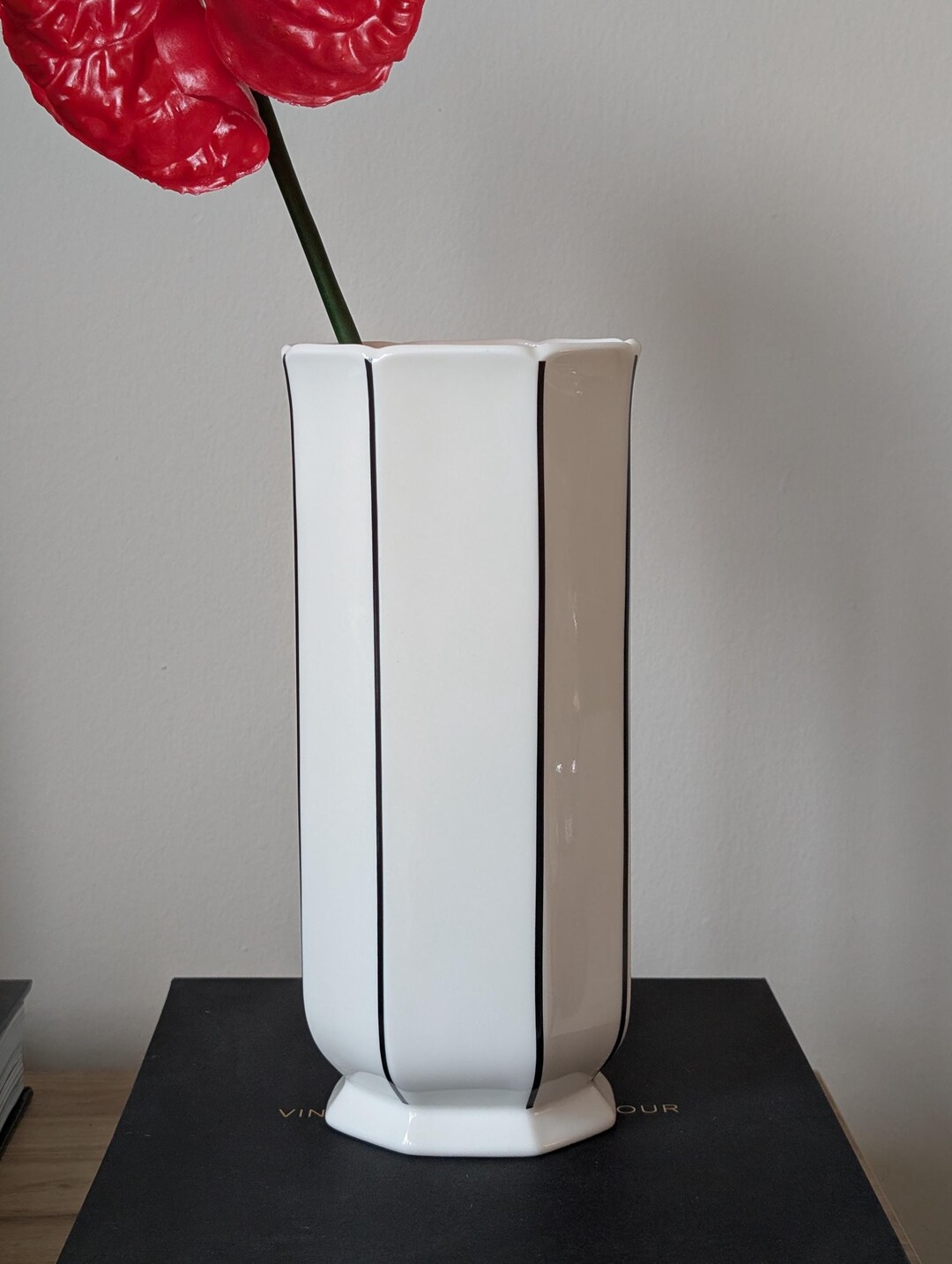 Vintage Seizan Japanese Vase- Octagonal Vase Hand Painted White With ...