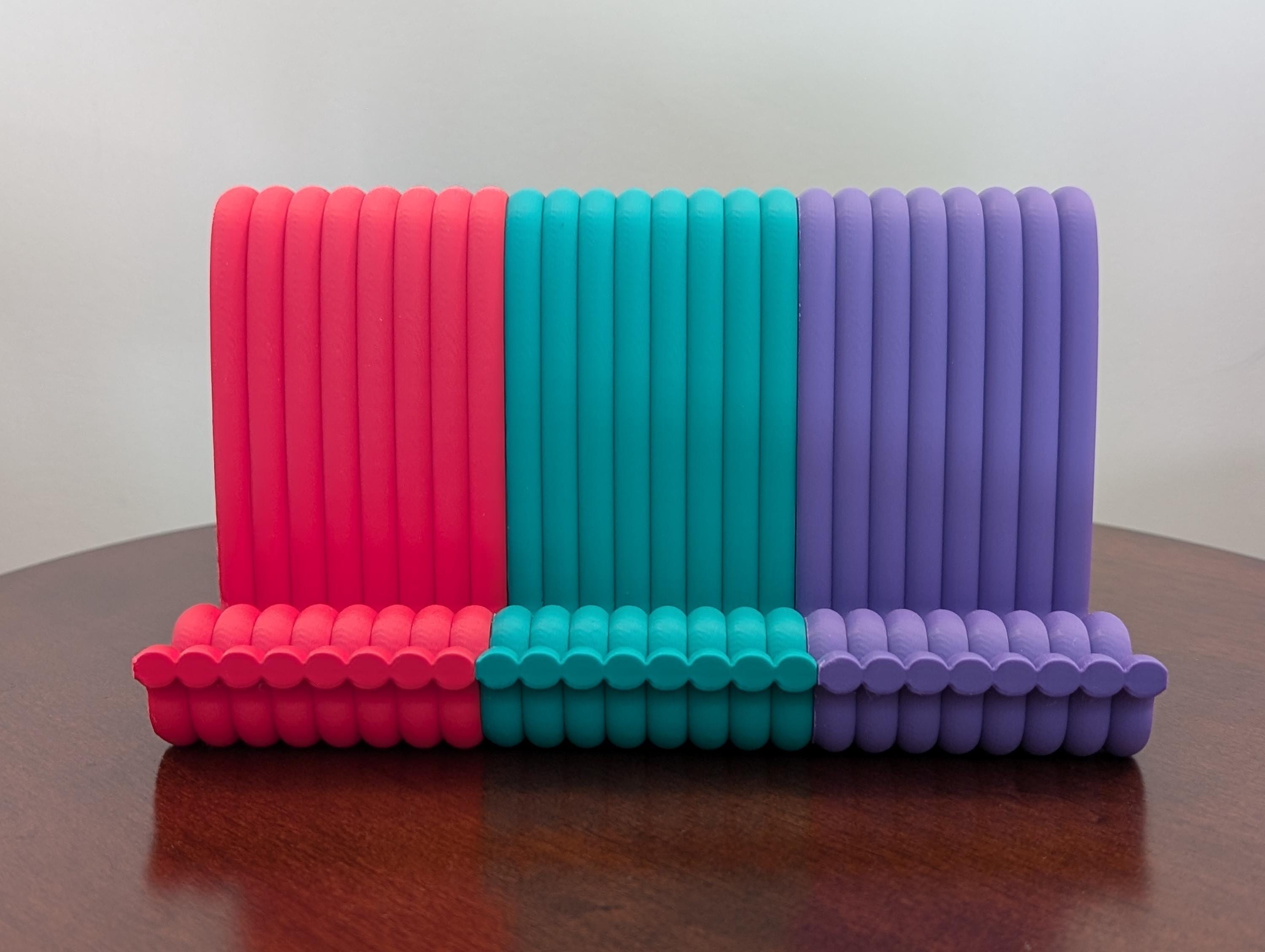 Retro Wavy Phone Stand: 3D Printed Bauhaus Style - Etsy