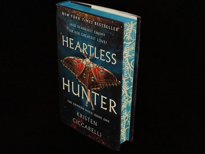 Heartless Hunter the Crimson Moth: Book 1 Handpainted Sprayed Edge ...