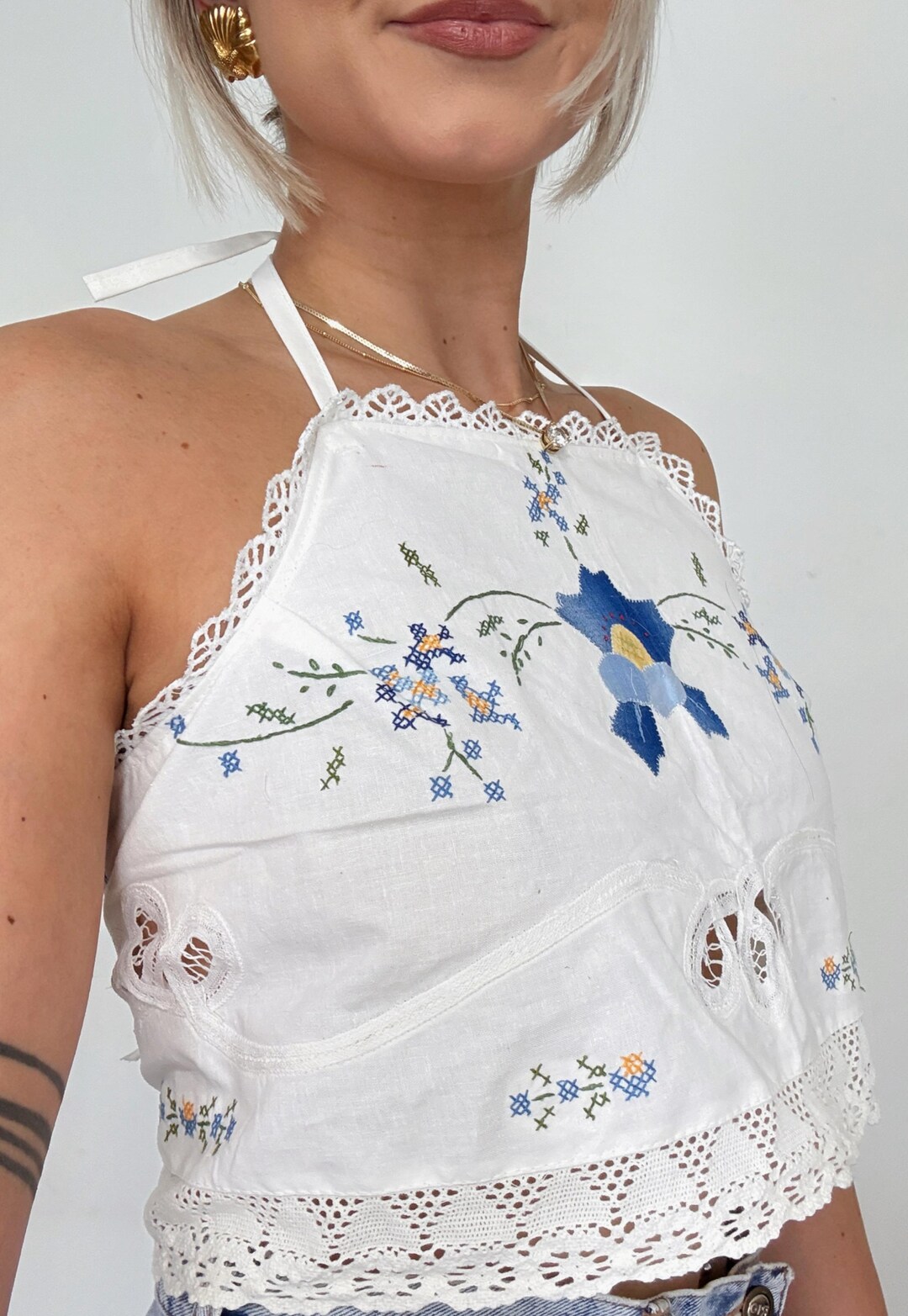 Handmade Reworked Linen Crop Top: Vintage Lace & Floral Appliqué - Etsy