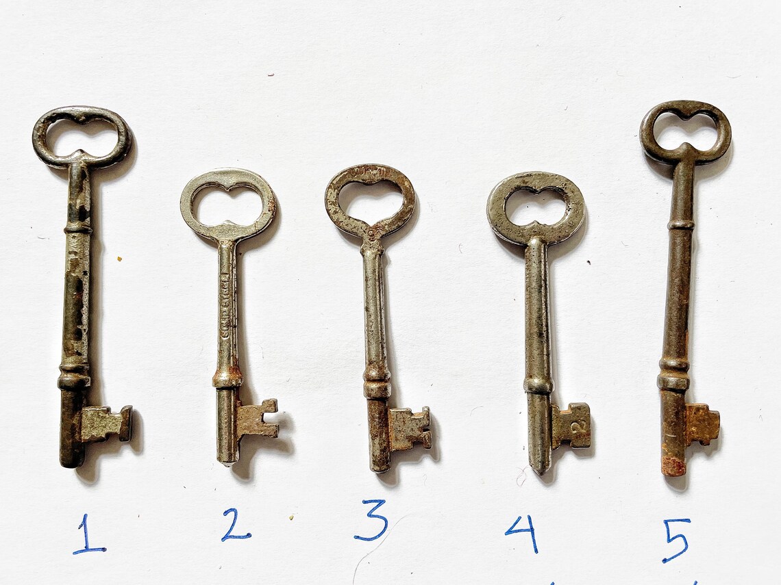 Antique Skeleton Key Various Sizes and Shapes - Etsy