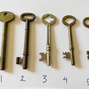 Antique Skeleton Key - Various Sizes and Shapes - Etsy