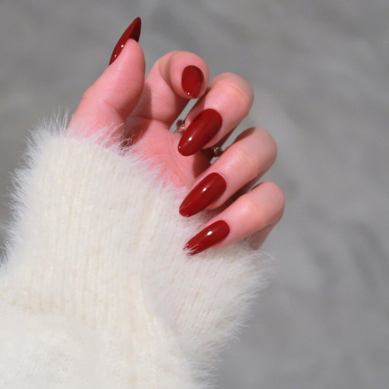 Elegant Ruby Red Press-on Nails | Christmas & Everyday Glam | Medium ...