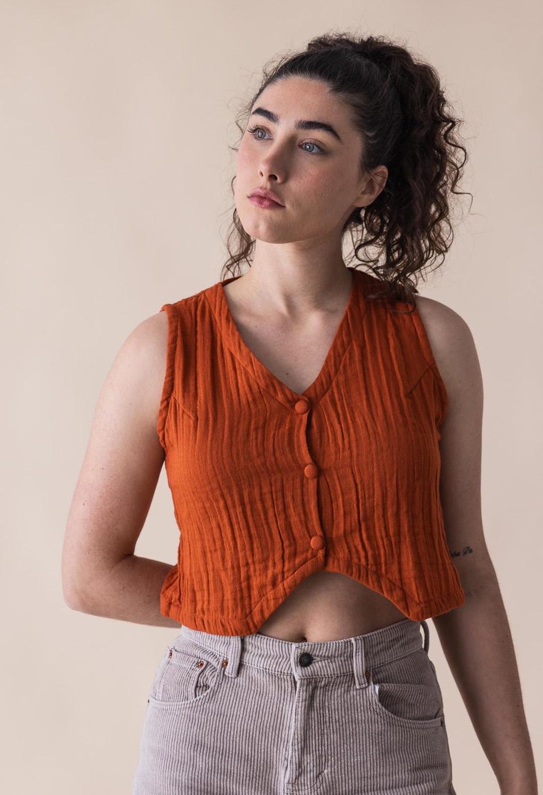 Minimalist Cropped Vest – Lightweight Double-layer Cotton Gauze - Red ...