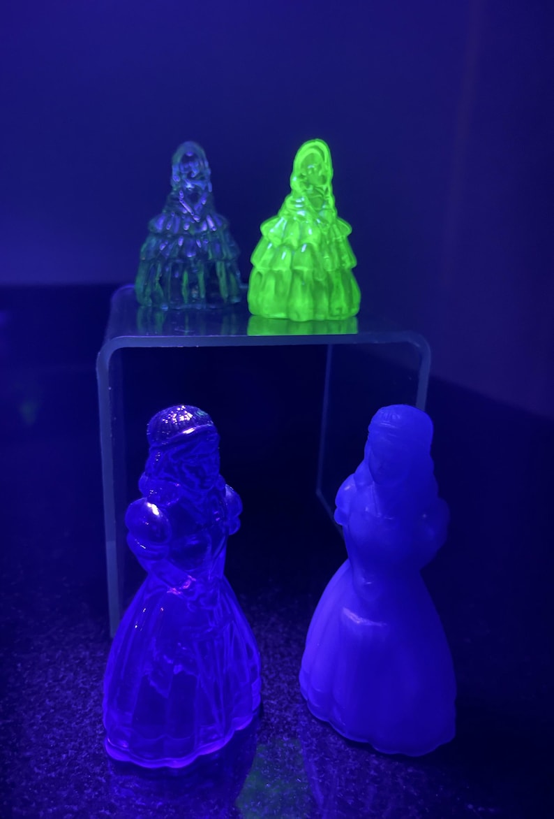 Boyd Glass Uranium Carnival Cased Jennifer Nancy Sculptures - Etsy
