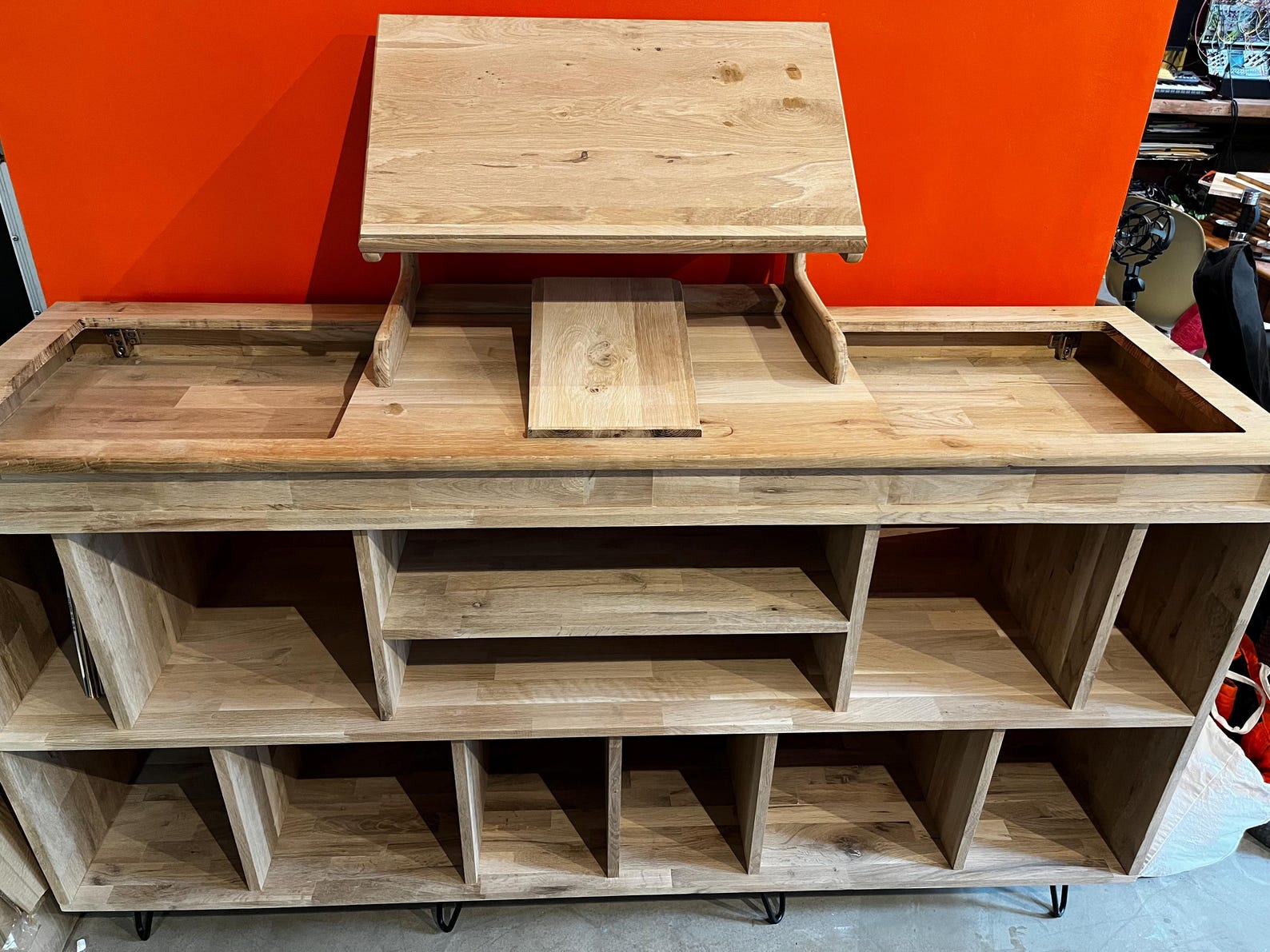 DJ Booth for Vinyls Turntables and Music Library - Etsy