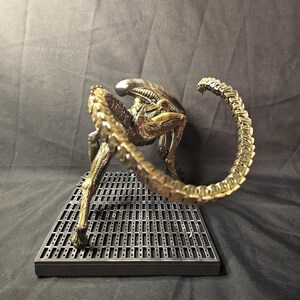 Alien 3 1/6 Dog Alien Statue - Etsy