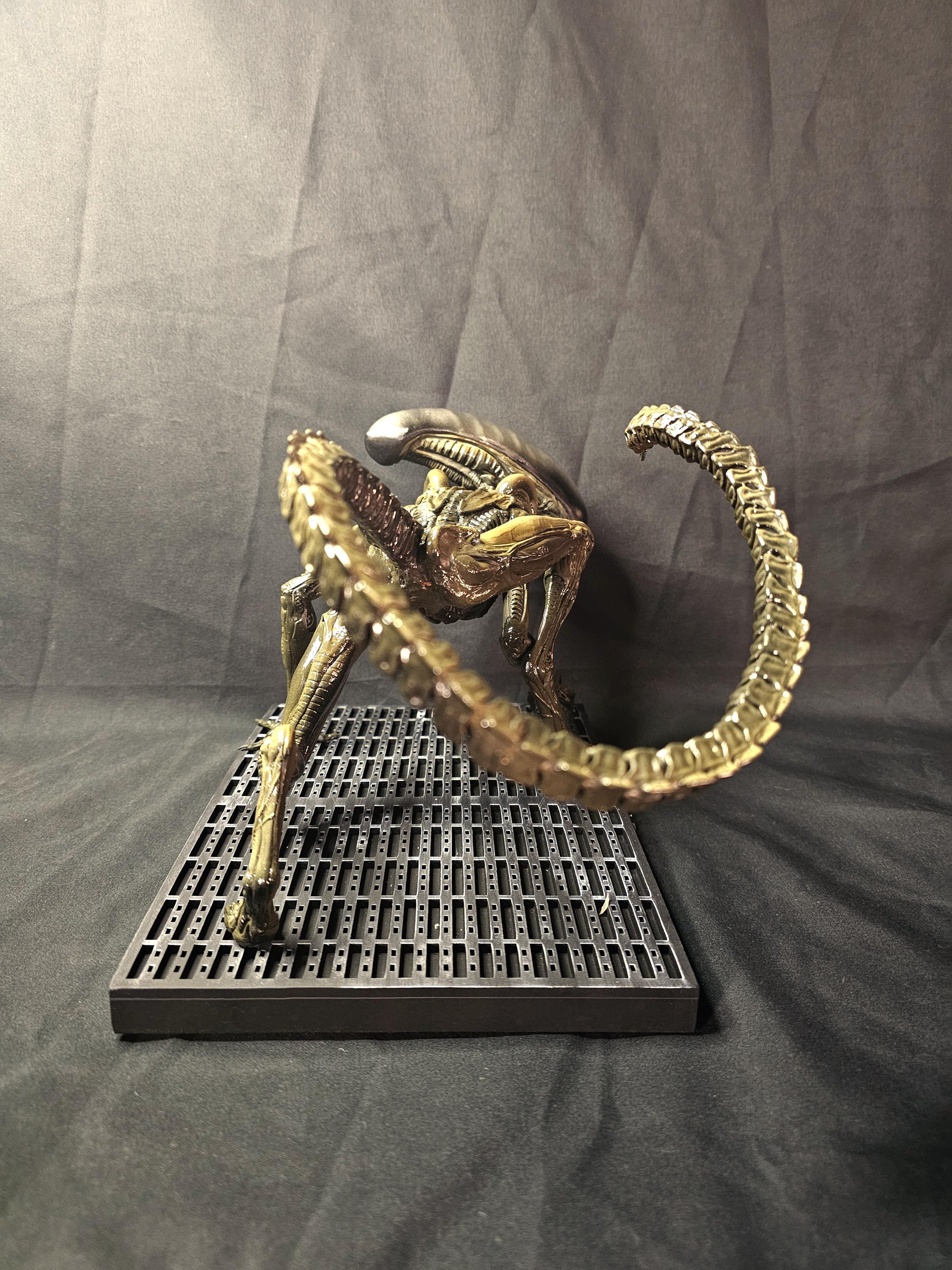 Alien 3 1/6 Dog Alien Statue - Etsy