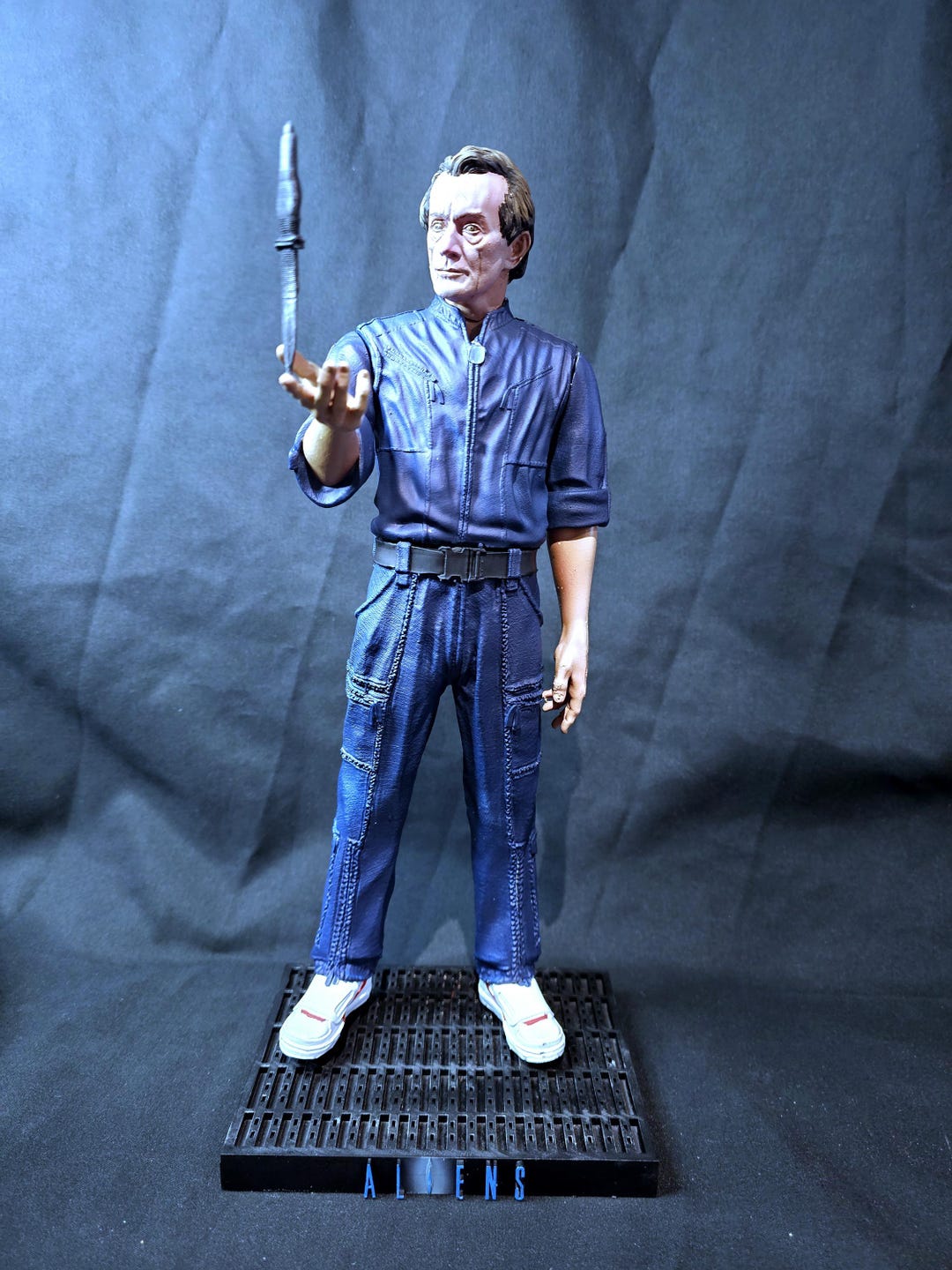 Aliens 1/6 Bishop Statue - Etsy Canada