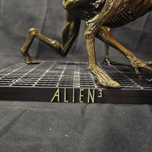 Alien 3 1/6 Dog Alien Statue - Etsy