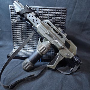Aliens Ripley Final Battle Pulse Rifle/flamethrower Miniature Model ...