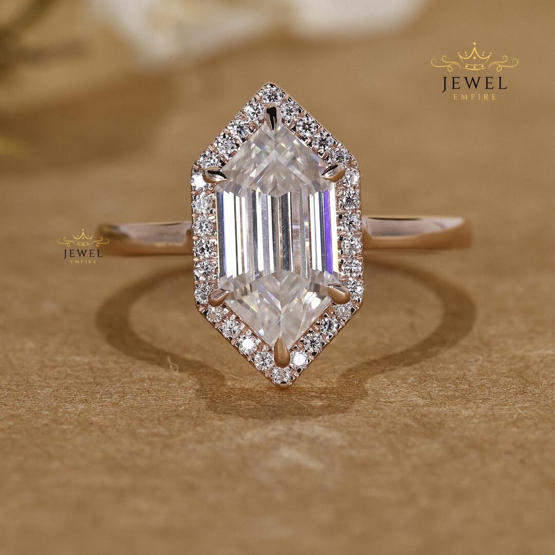 2.0 Ct Step Cut Hexagon Moissanite Engagement Ring | Halo Lab Grown ...