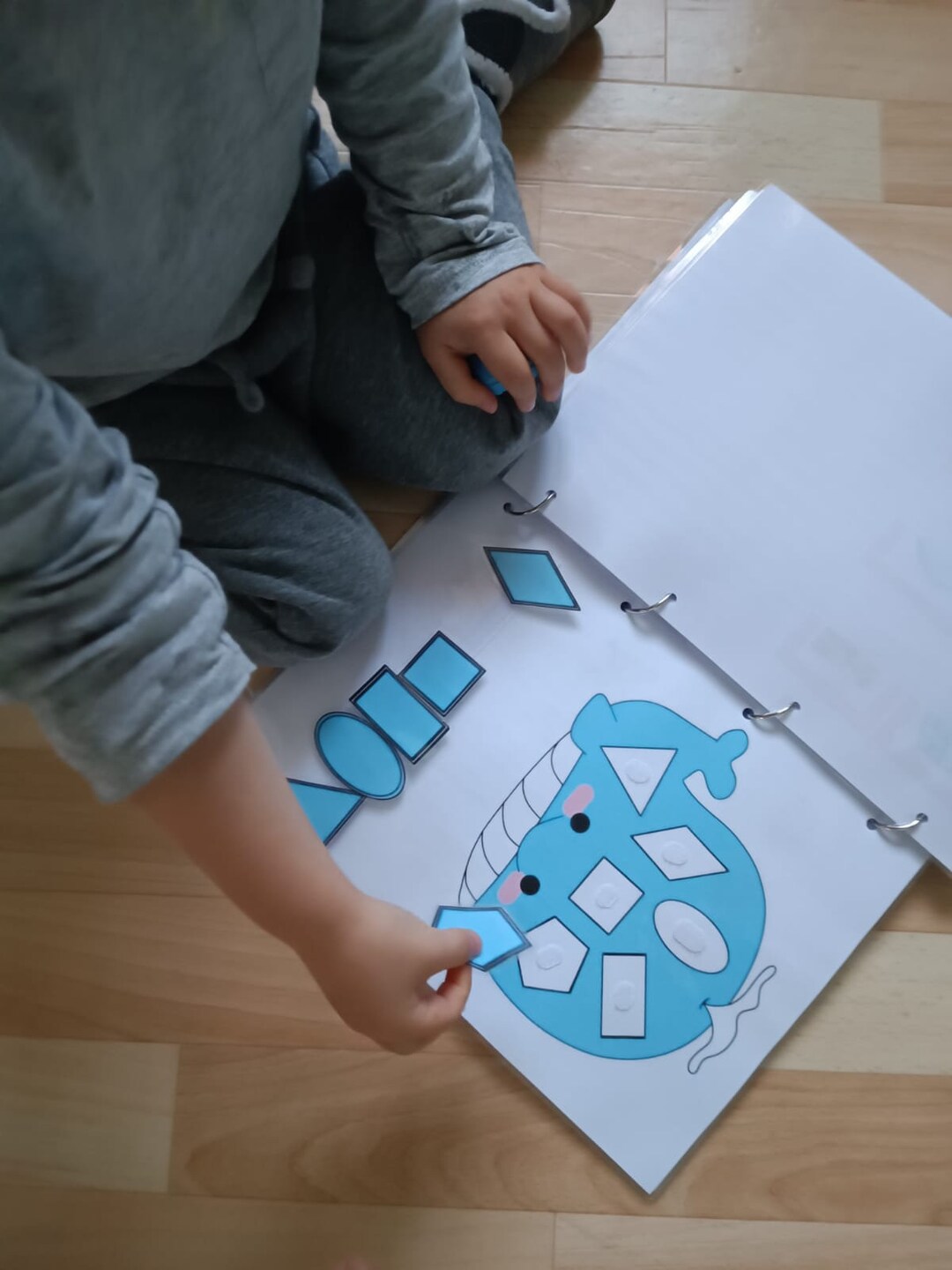 Busy Book 8 Games, Level 2 (from 2 Years Old) - Educational Activity ...