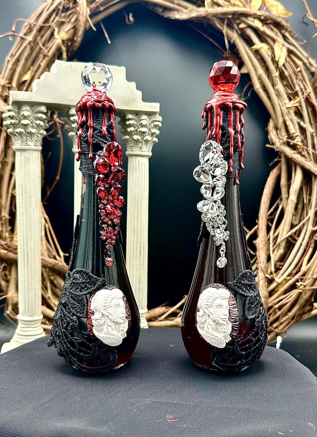 Lilith Color-changing Potion Bottle: Gothic Bookshelf Decor - Etsy