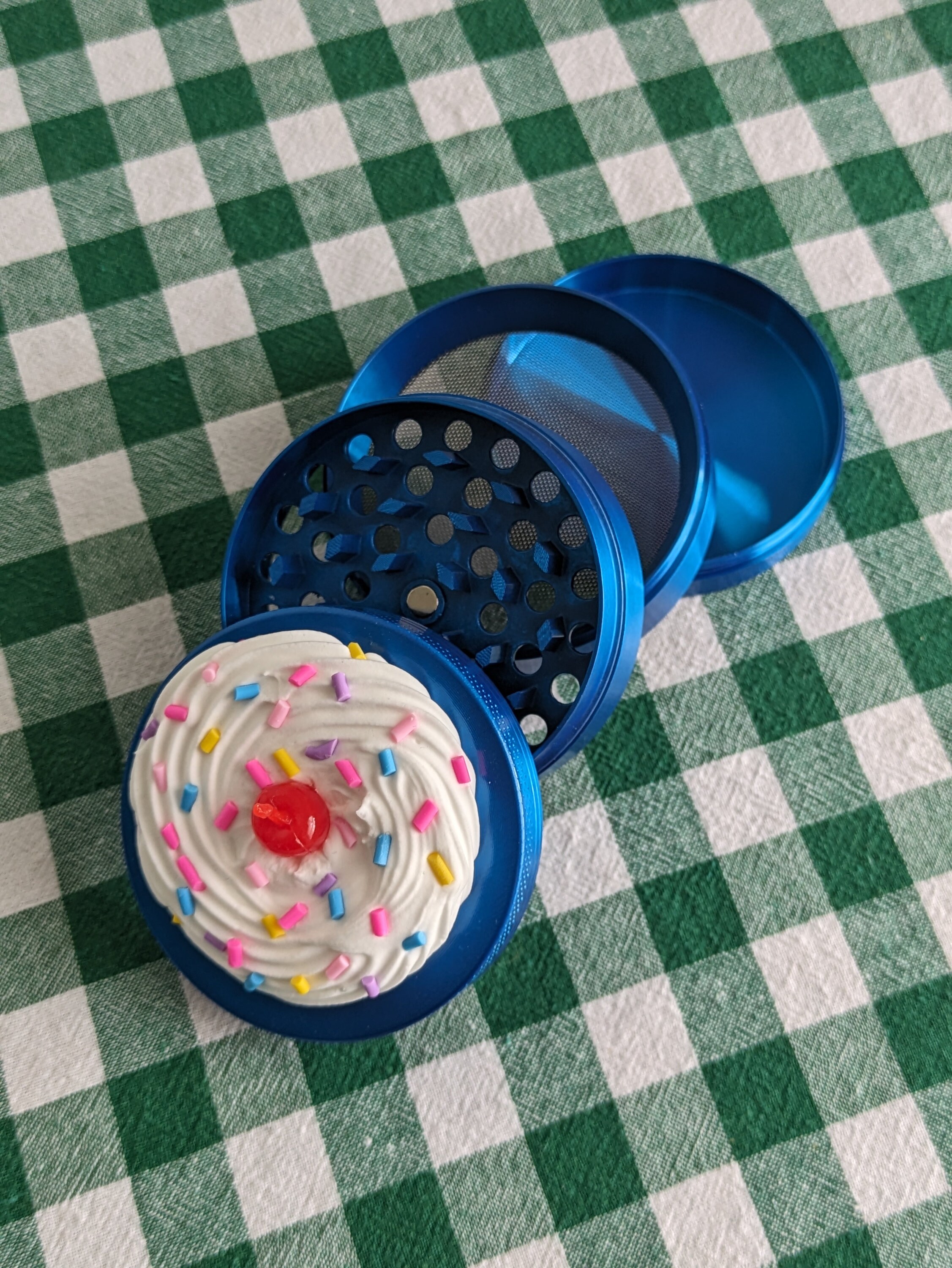 Vintage Inspired Aesthetic Fake Cake Herb Grinder, 4 Layer Grinder With ...