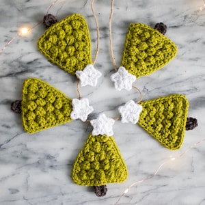 Crochet Christmas Tree Pattern + Video Stitch Tutorials / Bobble Tree ...
