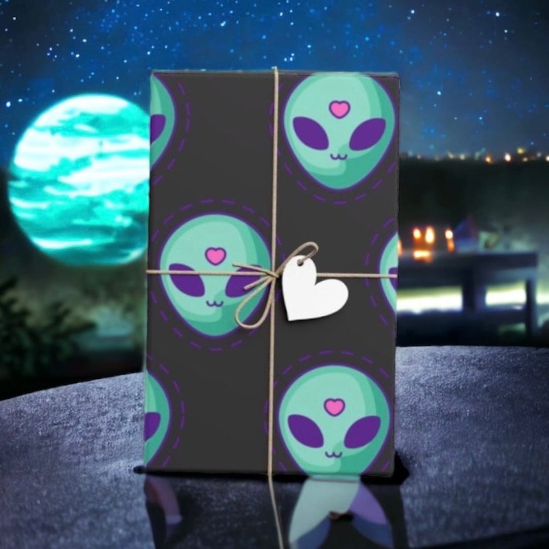 Cute Alien Black Matte Gift Wrap, ET Futuristic Gift Wrap, Space ...