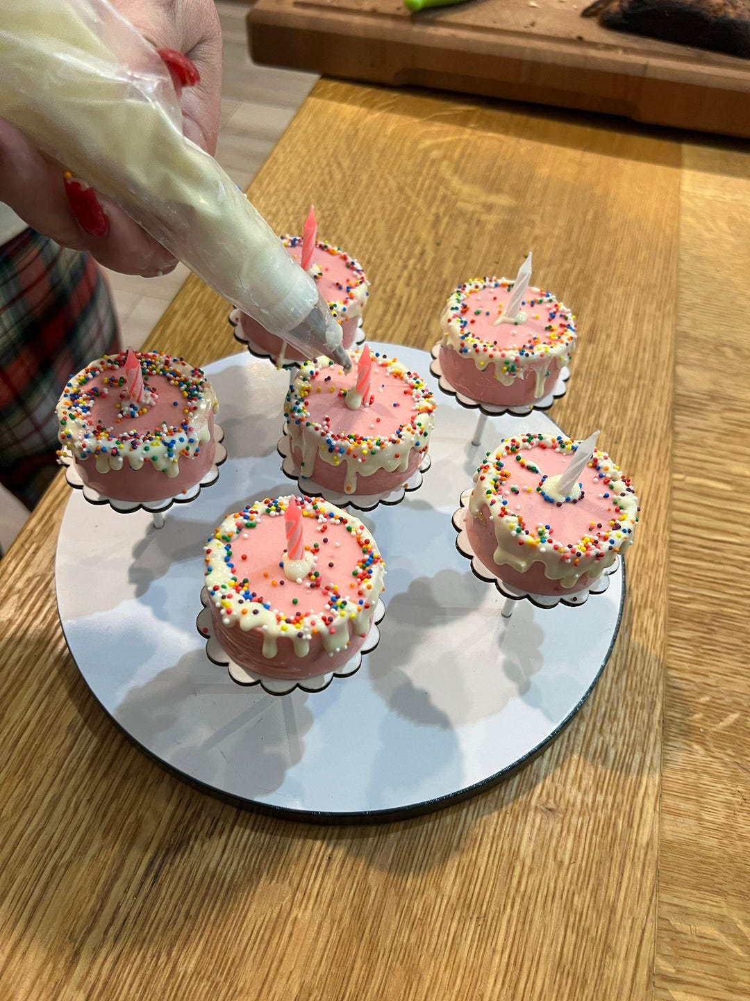 Scalloped Cake Puck Bases – Set of 12 | Sturdy Cake Board for Mini ...