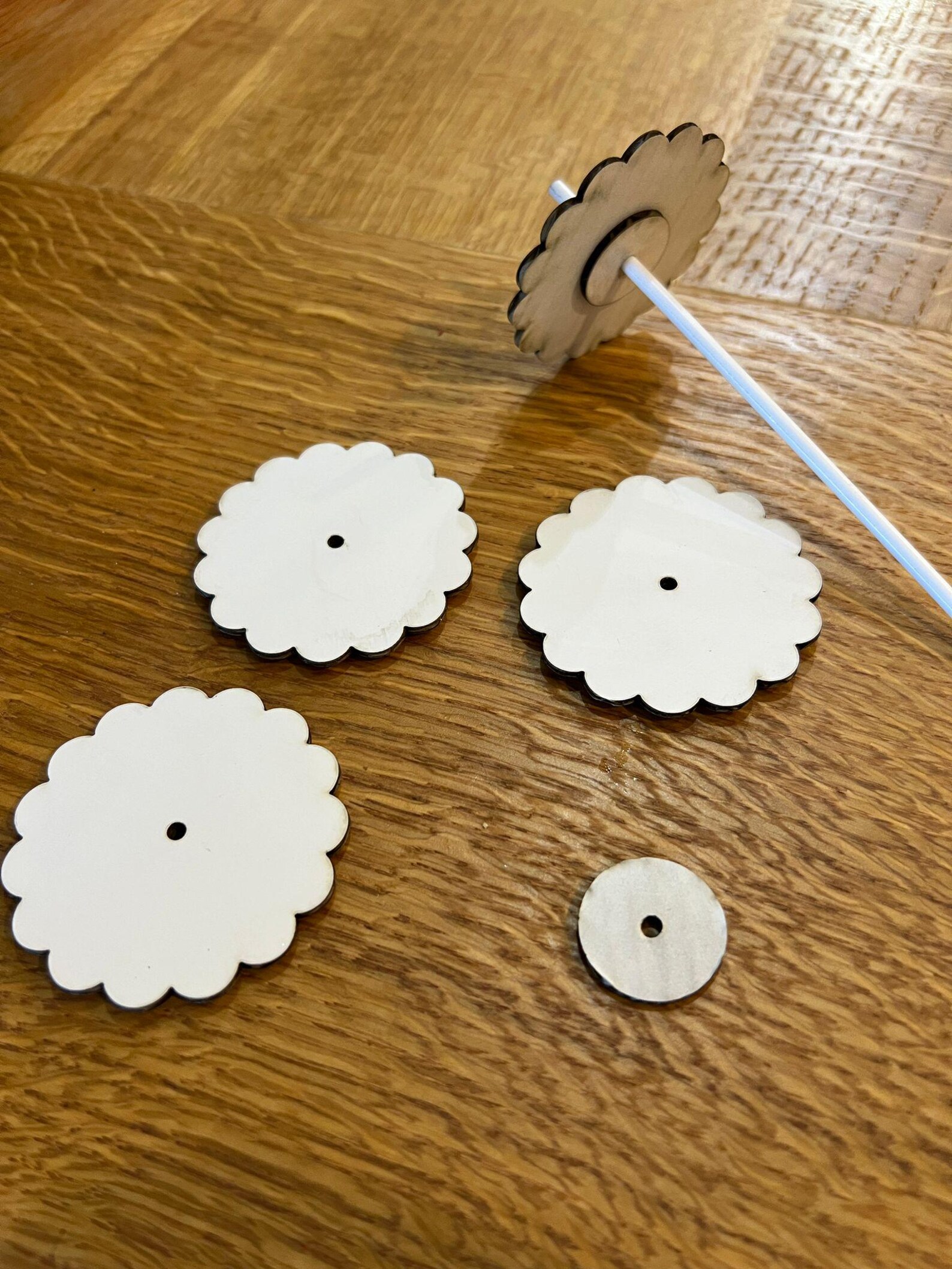 Scalloped Cake Puck Bases – Set of 12 | Sturdy Cake Board for Mini ...