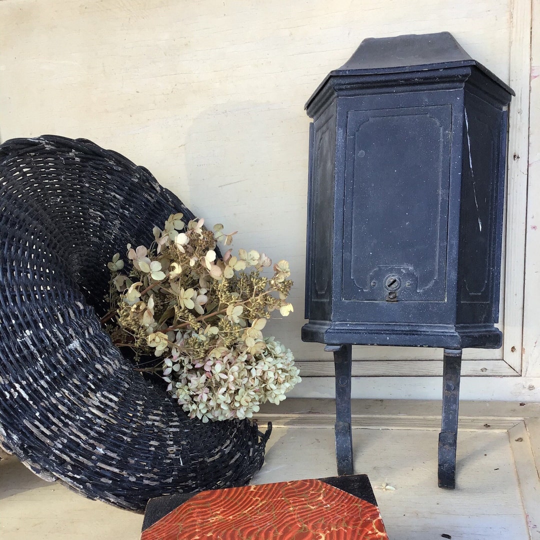 Vintage Tudor Mailbox Cast Iron Black Wall Mount Metal Farmhouse French ...