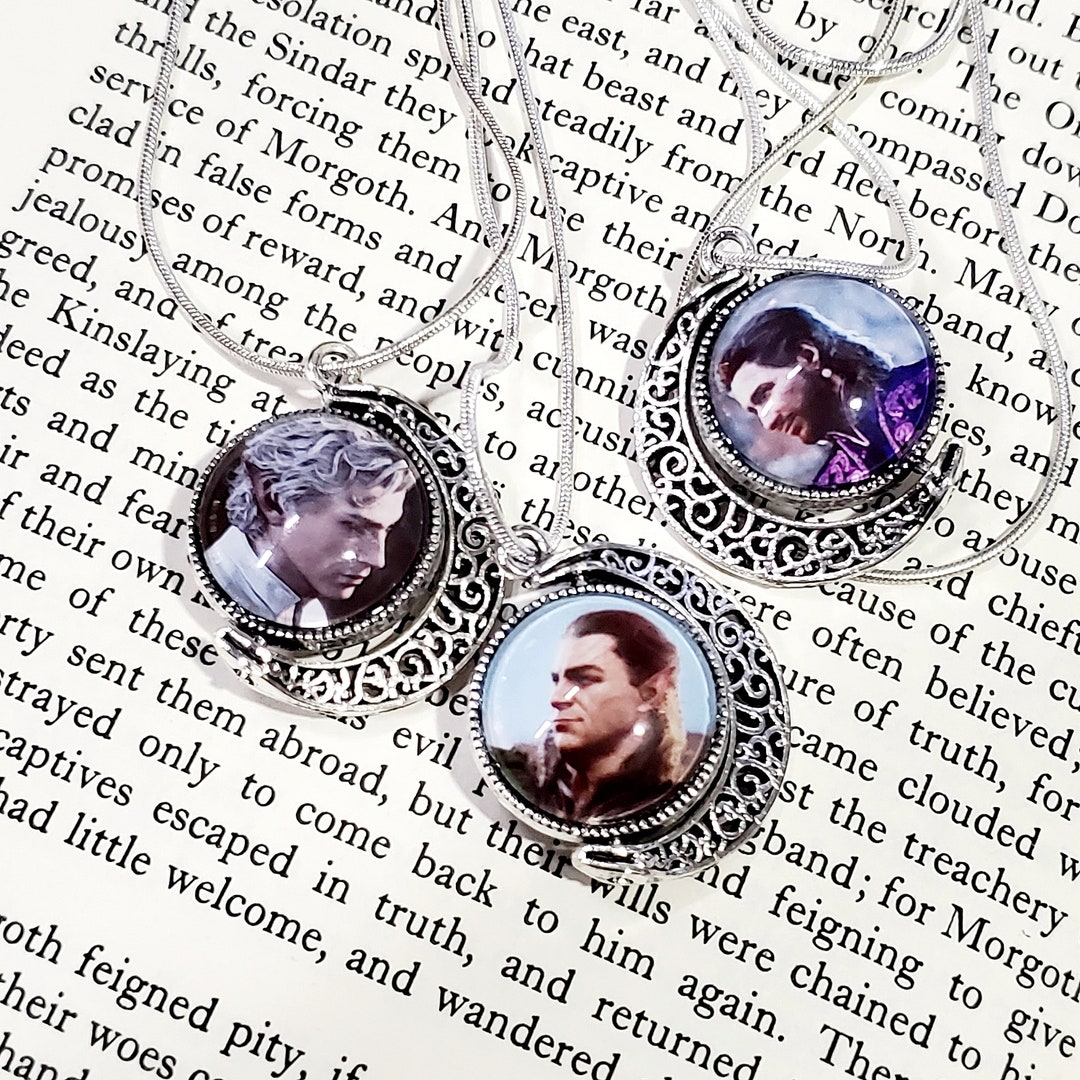 Baldur's Gate 3 Half-moon Silver Necklace - Etsy
