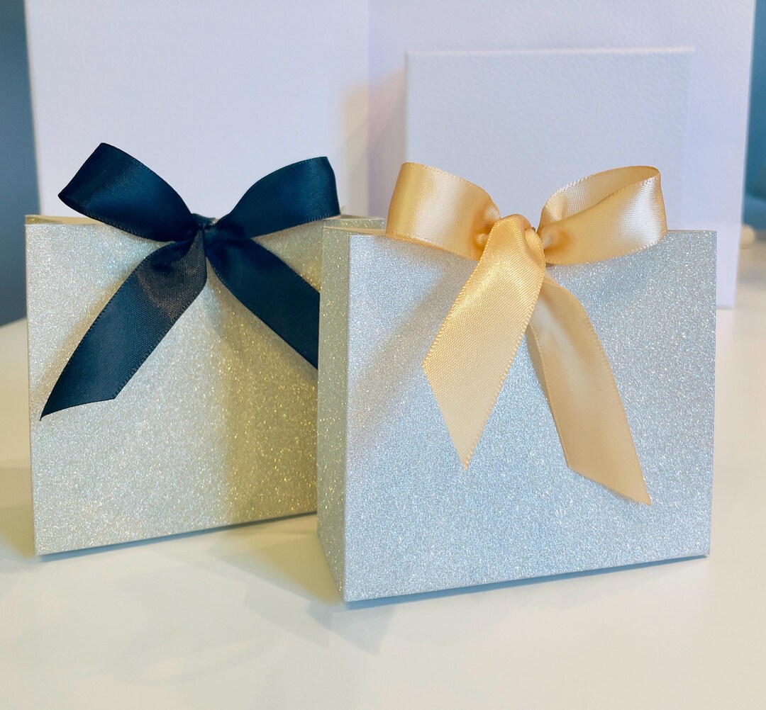 Gold and Silver Glitter Cardboard Gift Bag With Ribbon, Jewelry Gift ...