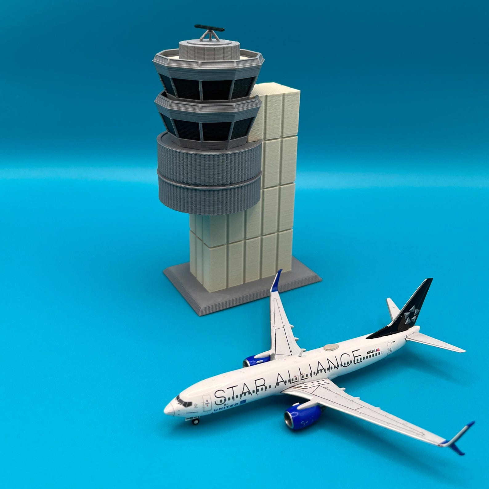 1:400 Zurich Air Traffic Tower Model, Air Traffic Control Miniature ...