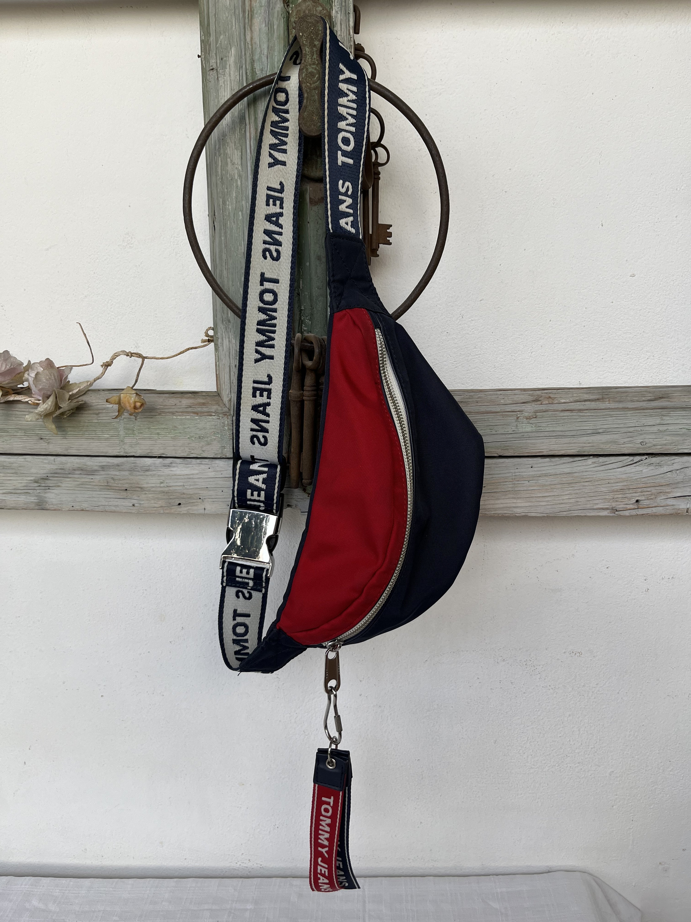 Tommy girl fanny pack store