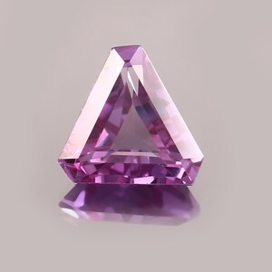 6.60ct Trillion Cut Alexandrite: Color Change Gemstone for Ring Design ...