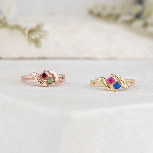 Engraved Birthstone Ring for Mom, Personalized Family Name Ring, Custom ...