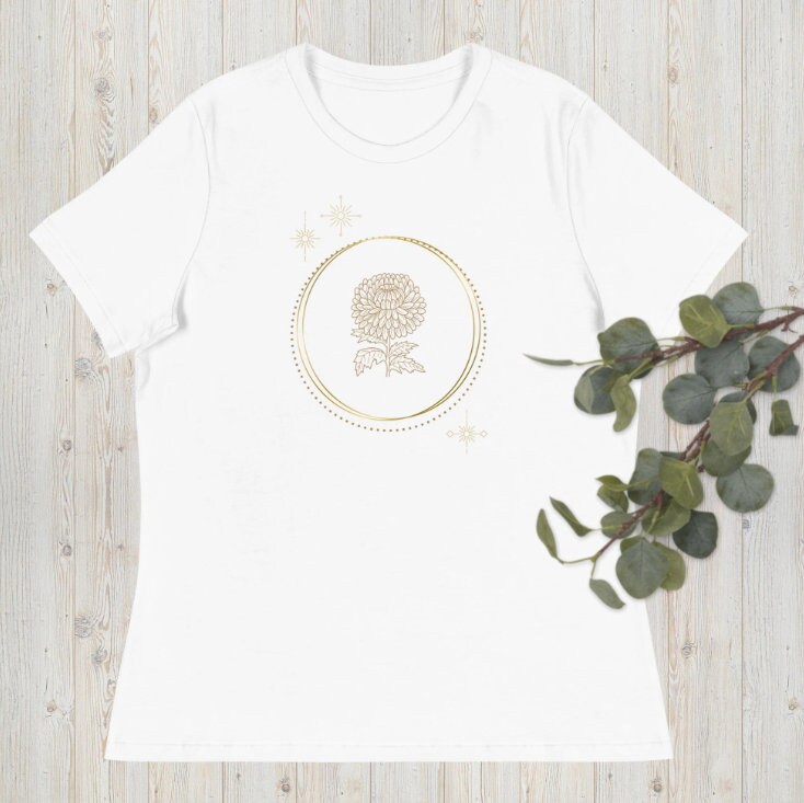 November Birth Month Flower (chrysanthemum) Women's Relaxed T-shirt - Etsy