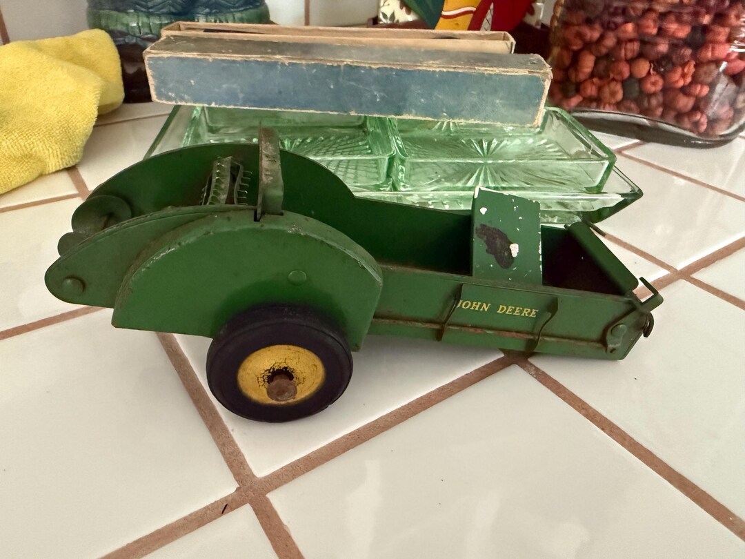 John Deere Farm Equipment Toy, 1950’s Spreader. - Etsy