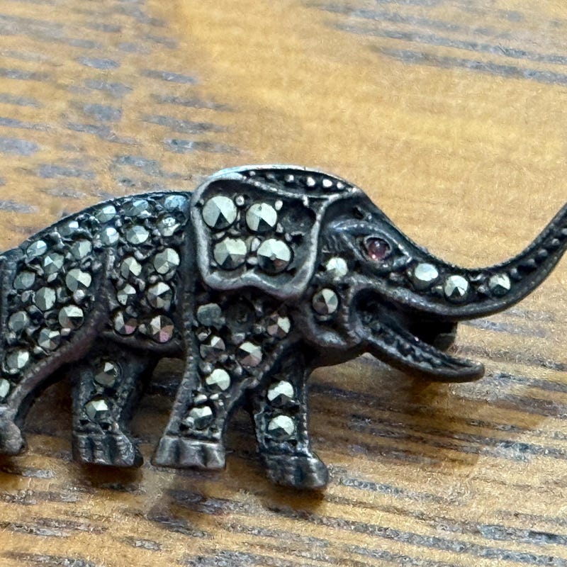 Elephant Brooch' - Etsy