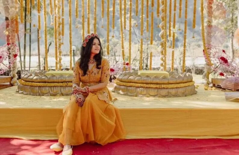 Fiber Lotus Flower Haldi Mehndi Iron Base Tub Urli for Wedding Decor ...