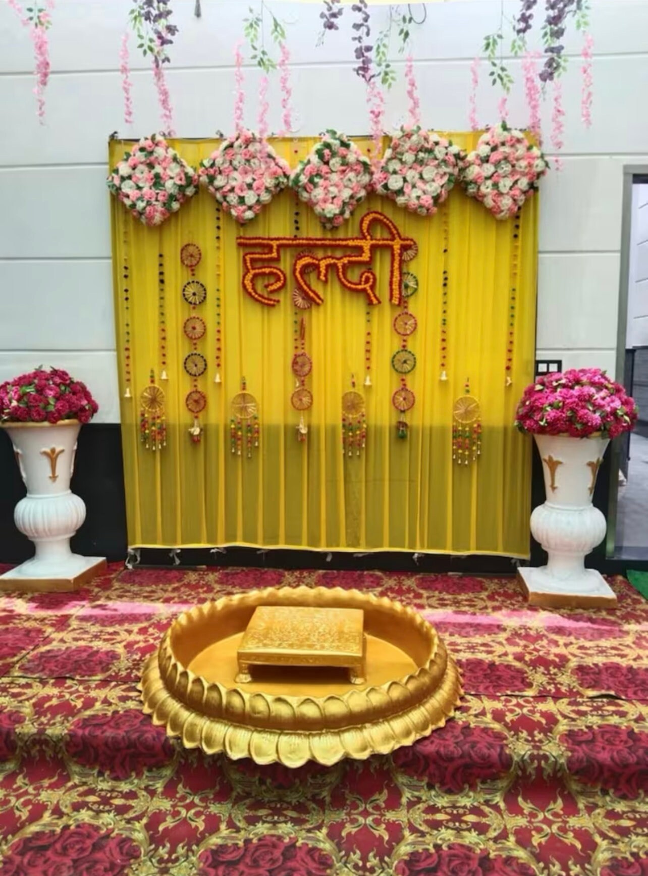 Fiber Lotus Flower Haldi Mehndi Iron Base Tub Urli for Wedding Decor ...