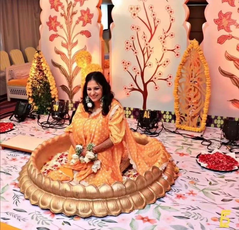 Fiber Lotus Flower Haldi Mehndi Iron Base Tub Urli for Wedding Decor ...