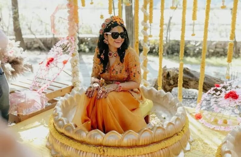 Fiber Lotus Flower Haldi Mehndi Iron Base Tub Urli for Wedding Decor ...