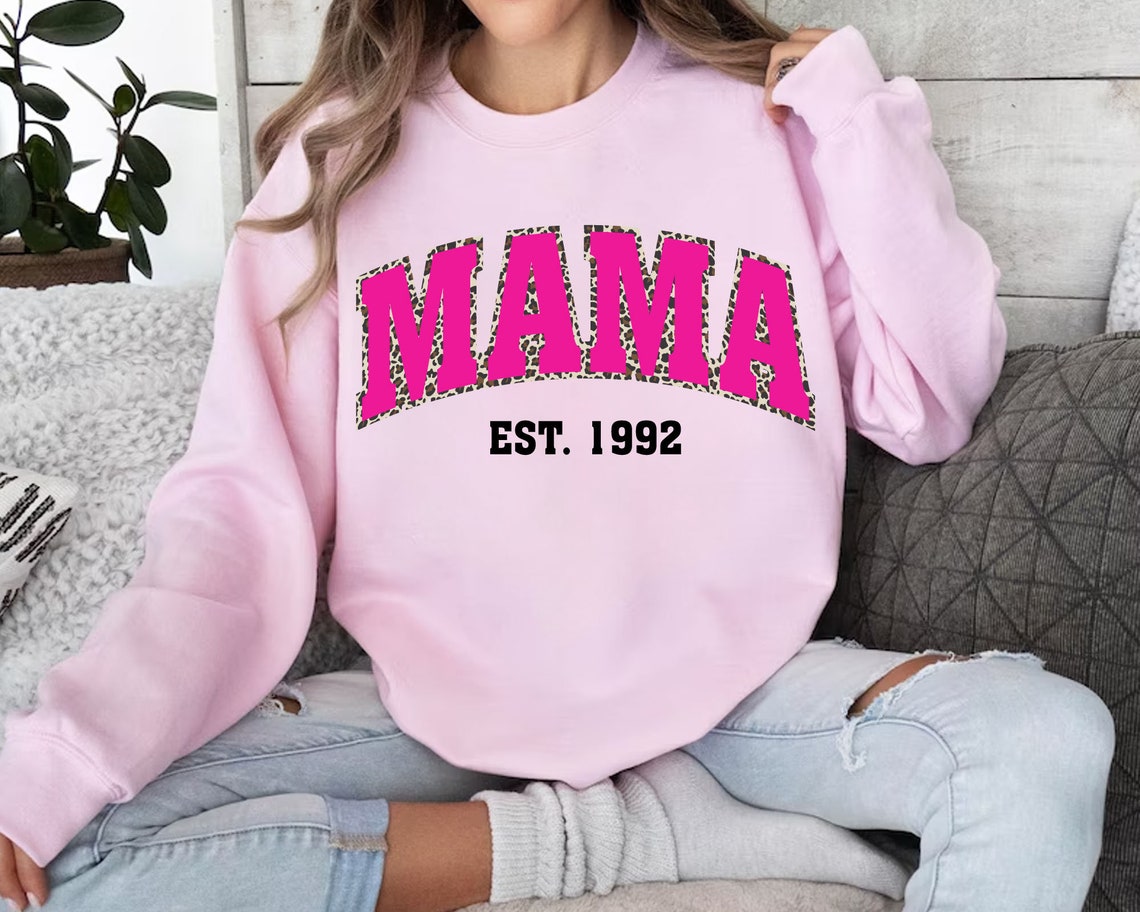 Mama Est Png Mama Varsity Png Mama Varsity Arched Png Mama Varsity ...