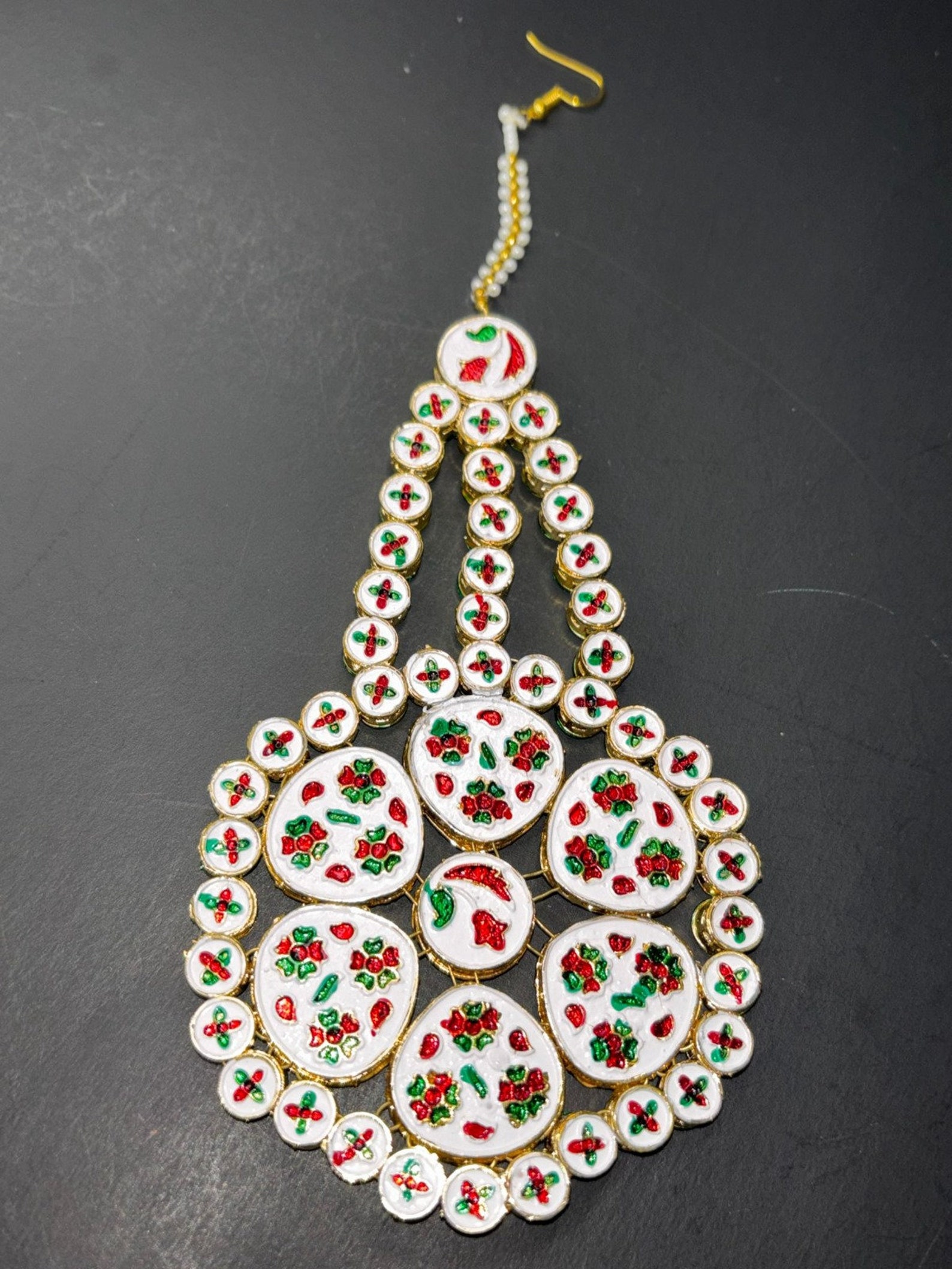 Enchanted Emerald Elegance - Premium Dabi Kundan Pasa With Handcrafted ...
