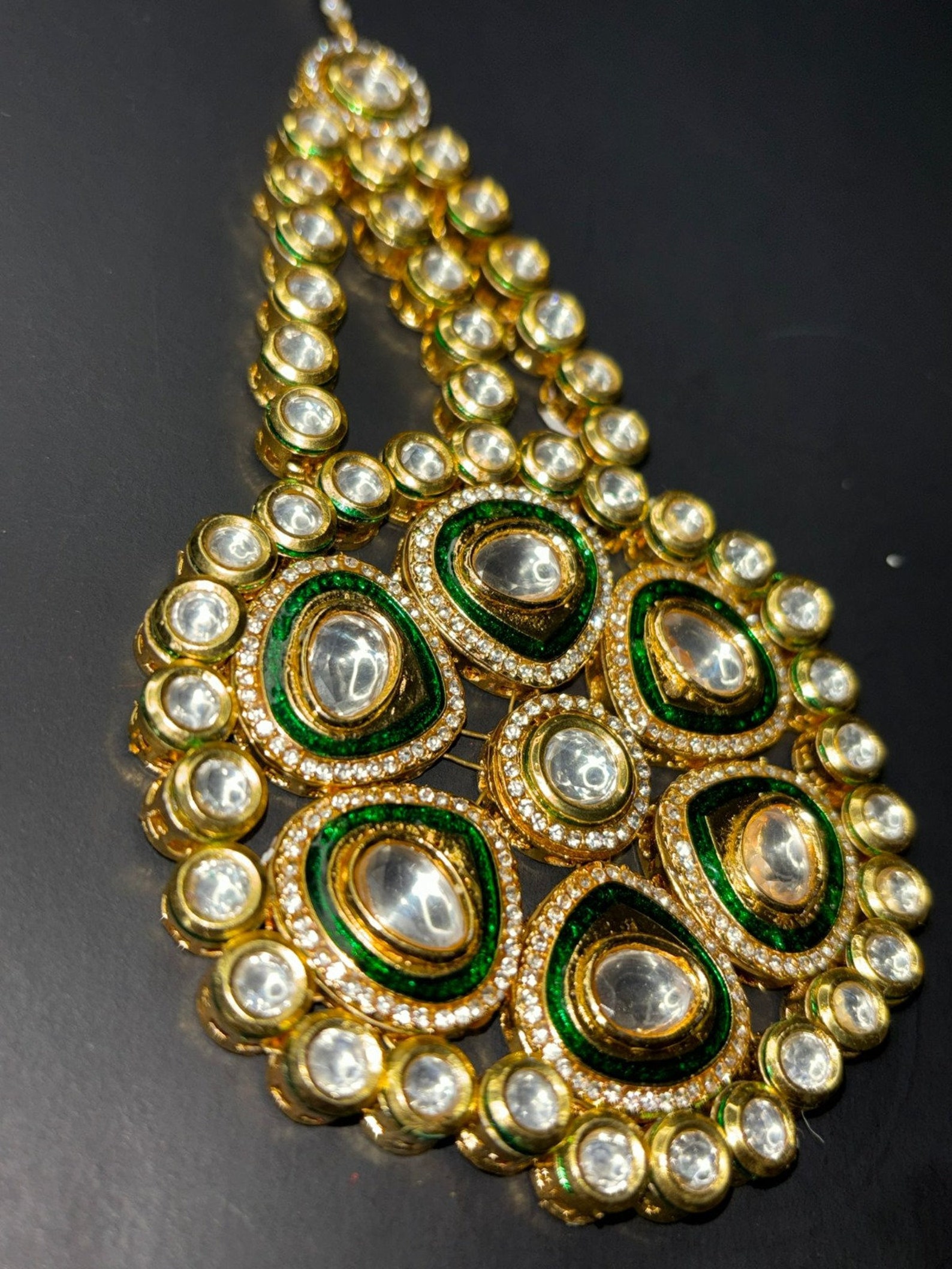 Enchanted Emerald Elegance - Premium Dabi Kundan Pasa With Handcrafted ...