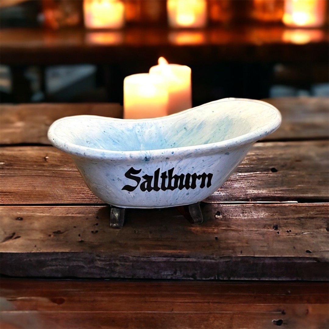 Jacob Elordis Bathwater Mini Bathtub Saltburn Themed. Saltburn Film ...