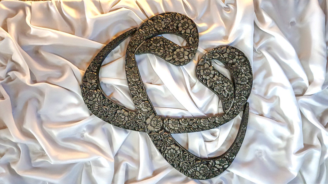 Double Vav Letter Wall Art: A Timeless Symbol of Love and - Etsy