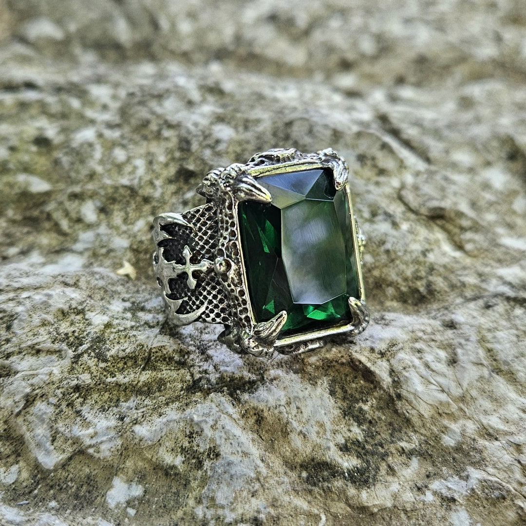 Witchcraft Ring Sorceress Adyssa Witch Ring of Powers Spirit Vessel ...