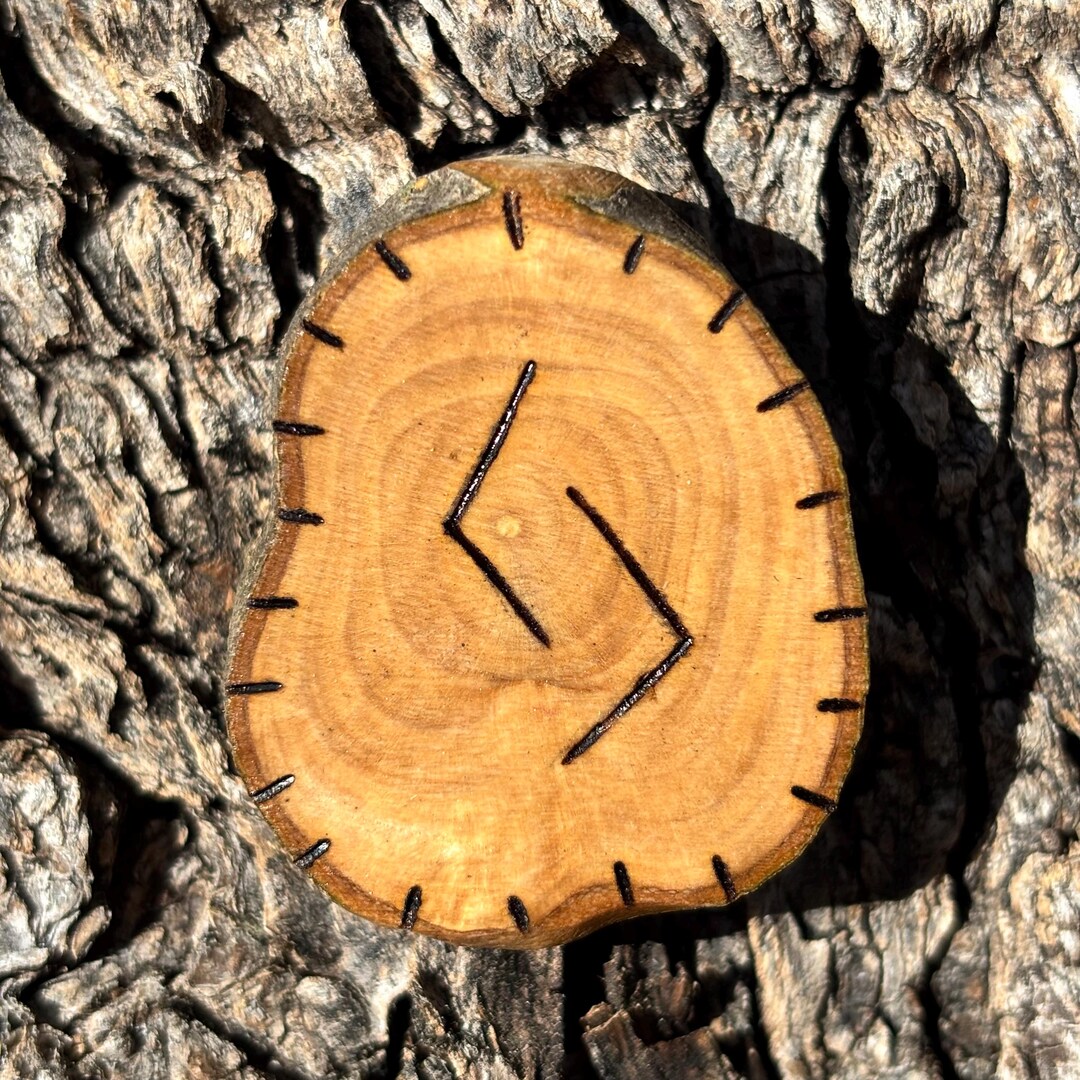 Viking Rune Jera in Olive Wood – Symbol of Karma and Cycles - Etsy