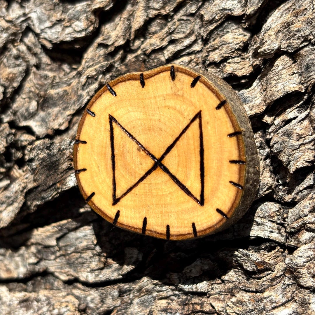 Viking Rune Dagaz in Olive Wood Symbol of Change and Transmutation - Etsy
