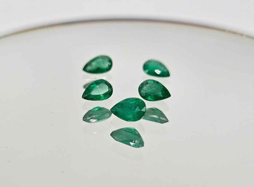 Authentic Natural Emeralds Collection Pears 6x4 / Good Cut / Good ...