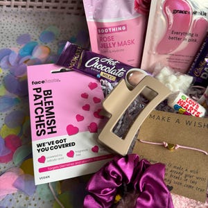 Period Gift Box, Luxury Pamper Hamper for Her, Self Care Gift, Period ...