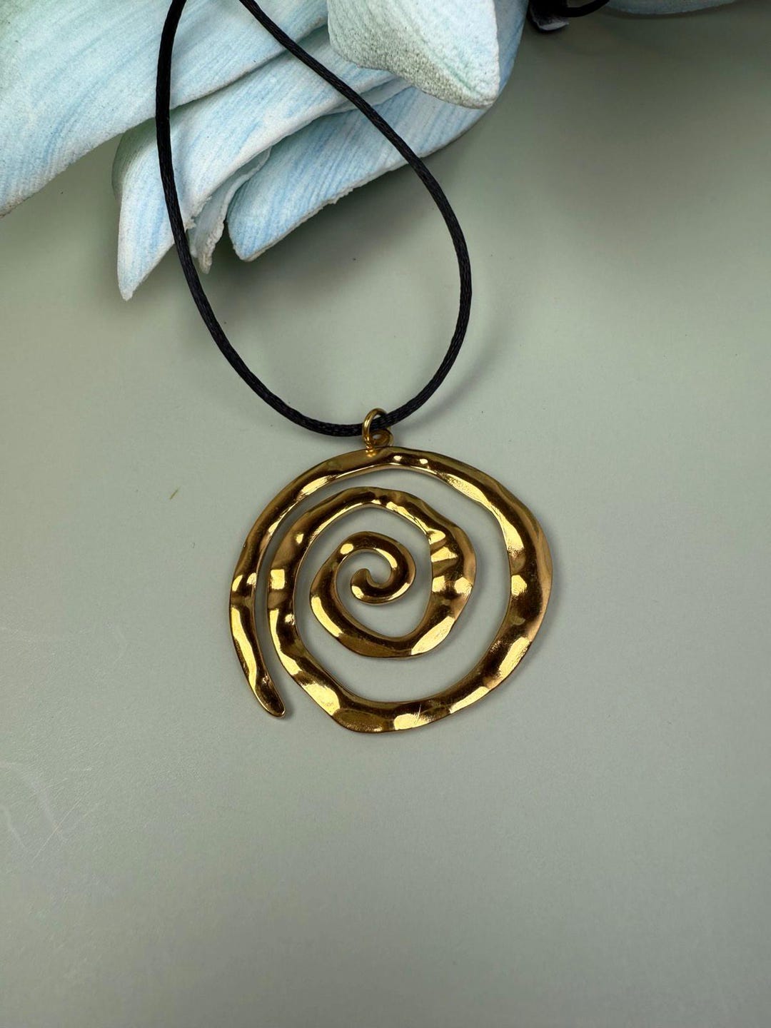 Swirl Y2K Necklace: 24K Gold Filled Alloy Spiral Pendant - Etsy